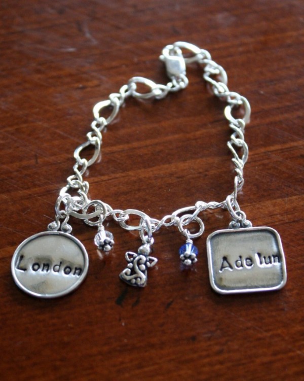 Silver Figure Eight Charm Bracelet | kandsimpressions